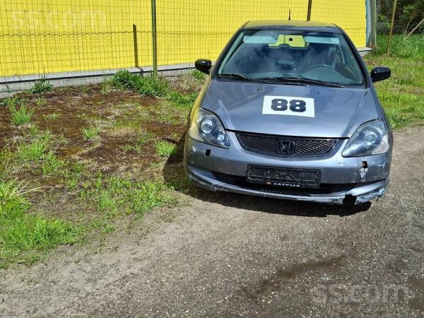 Pelēks Honda Civic 2004 Jelgava, ar dzinēja tilpumu 1.40 L un nobraukumu 297 tūkst. km par 550 €, foto 6 vietnē AUTOMOTO.COM.LV