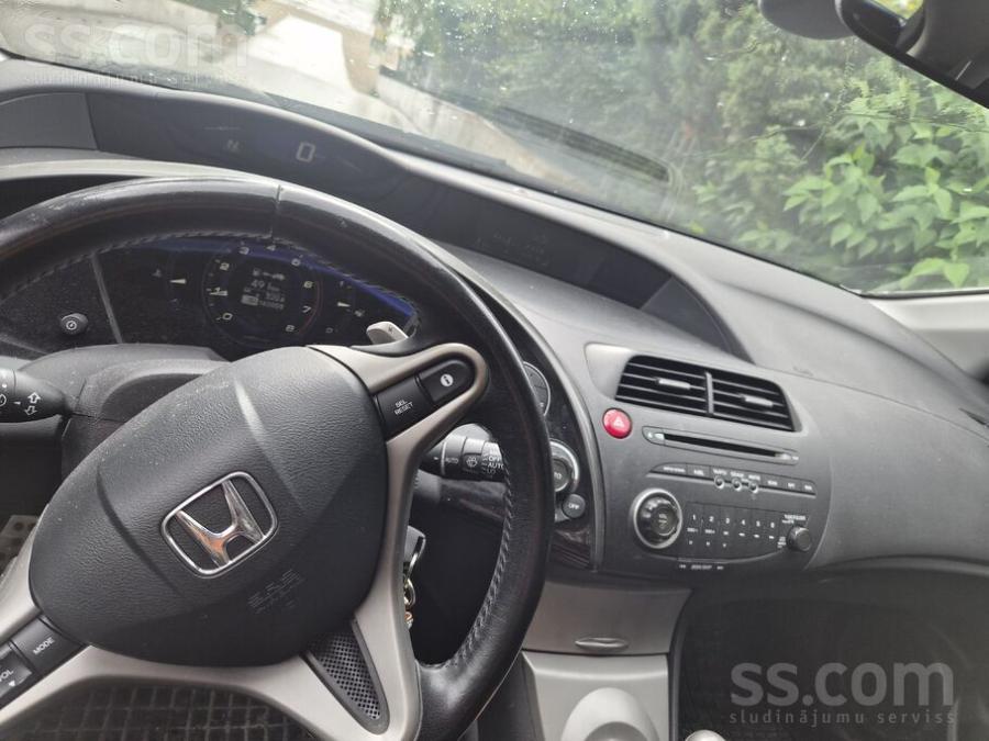 Pelēks Honda Civic 2007 Jūrmala, ar dzinēja tilpumu 1.60 L un nobraukumu 156 tūkst. km par 2600 €, foto 5 vietnē AUTOMOTO.COM.LV