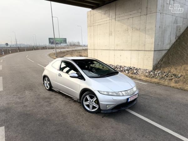 Grey Honda Civic 2008 in Kaunas, with an engine capacity of 2.20 L and mileage of 290 thousand km for 1100 €, photo 5 on AUTOMOTO.COM.LV