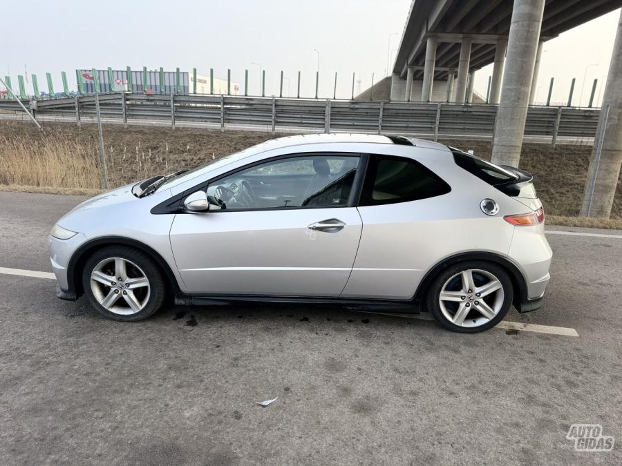 Pelēks Honda Civic 2008 Kauņa, ar dzinēja tilpumu 2.20 L un nobraukumu 290 tūkst. km par 1100 €, foto 7 vietnē AUTOMOTO.COM.LV