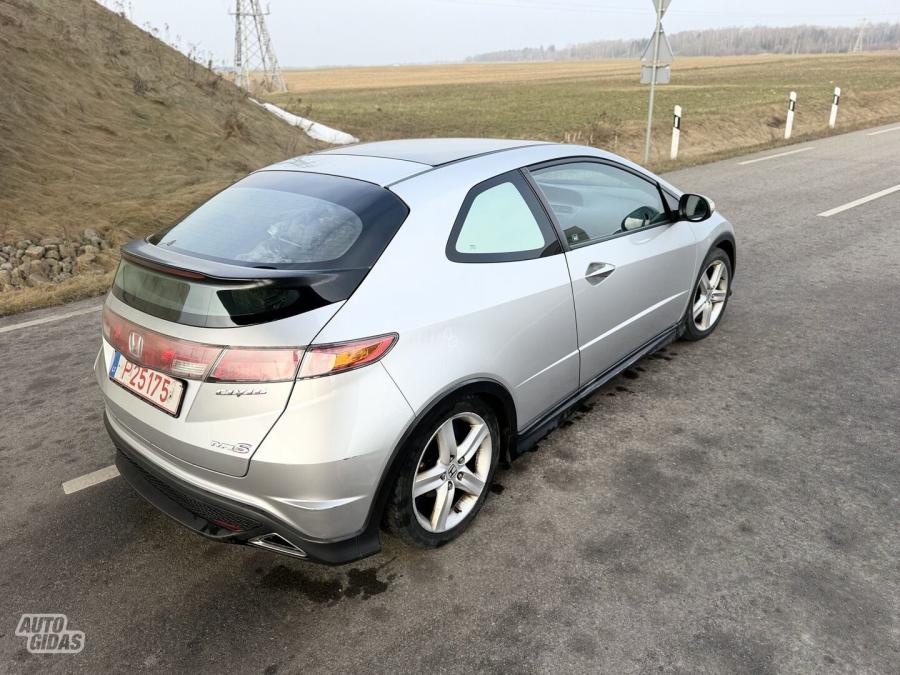 Pelēks Honda Civic 2008 Kauņa, ar dzinēja tilpumu 2.20 L un nobraukumu 290 tūkst. km par 1100 €, foto 11 vietnē AUTOMOTO.COM.LV