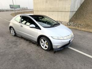 Pelēks Honda Civic 2008 Kauņa, ar dzinēja tilpumu 2.20 L un nobraukumu 290 tūkst. km par 1100 €, foto 13 vietnē AUTOMOTO.COM.LV
