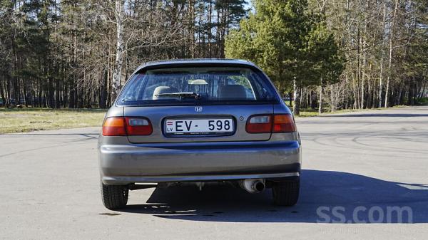 Pelēks Honda Civic 1992 Jūrmala, ar dzinēja tilpumu 1.50 L un nobraukumu 210 tūkst. km par 5000 €, foto 2 vietnē AUTOMOTO.COM.LV