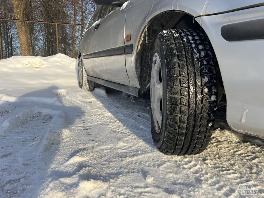 Grey Honda Civic 2000 in Siauliai, with an engine capacity of 1.60 L and mileage of 167 thousand km for 799 €, photo 10 on AUTOMOTO.COM.LV