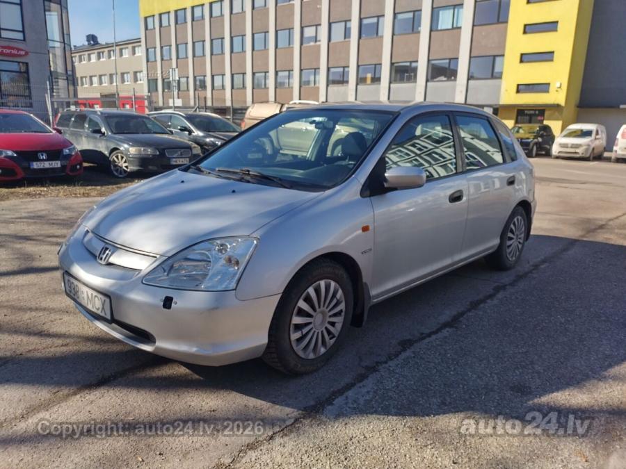 Grey Honda Civic 2001 in Tallinn, with an engine capacity of 1.60 L and mileage of 141 thousand km for 950 €, photo 2 on AUTOMOTO.COM.LV