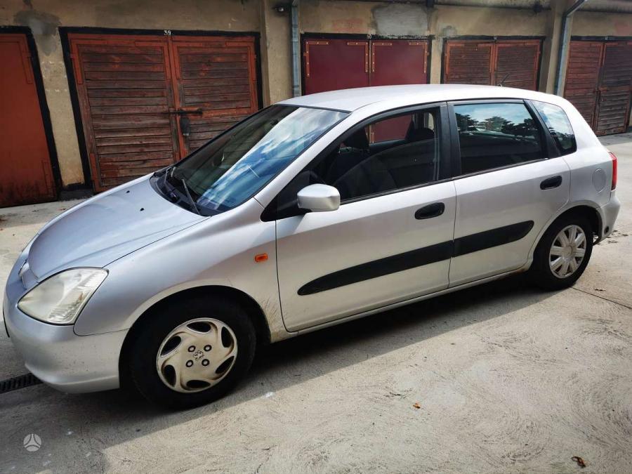 Grey Honda Civic 2001 in Kaunas, with an engine capacity of 1.40 L and mileage of 282 thousand km for 690 €, photo 1 on AUTOMOTO.COM.LV