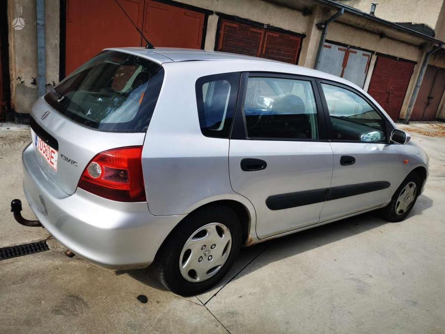 Grey Honda Civic 2001 in Kaunas, with an engine capacity of 1.40 L and mileage of 282 thousand km for 690 €, photo 5 on AUTOMOTO.COM.LV