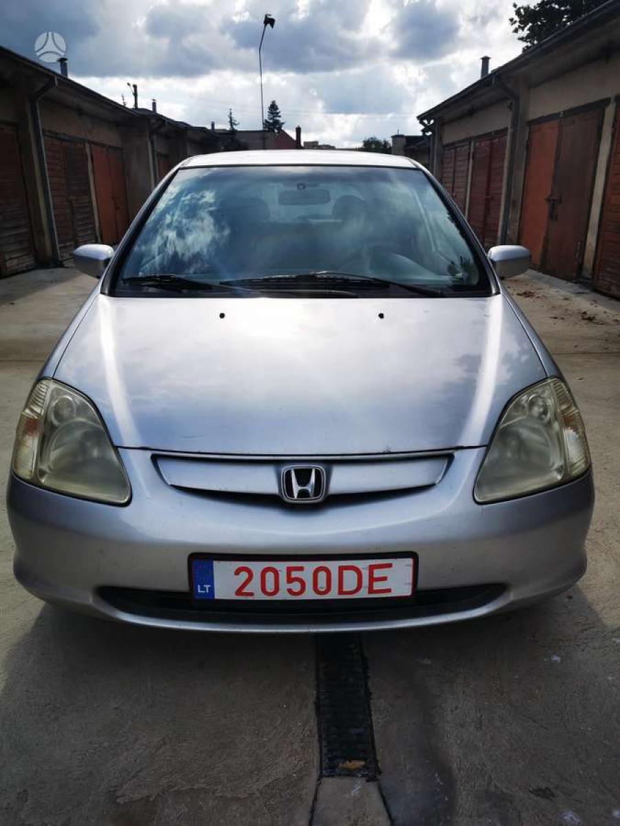 Grey Honda Civic 2001 in Kaunas, with an engine capacity of 1.40 L and mileage of 282 thousand km for 690 €, photo 6 on AUTOMOTO.COM.LV