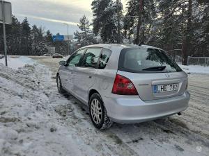 Grey Honda Civic 2002 in Vilnius, with an engine capacity of 1.59 L and mileage of 158 thousand km for 1350 €, photo 4 on AUTOMOTO.COM.LV
