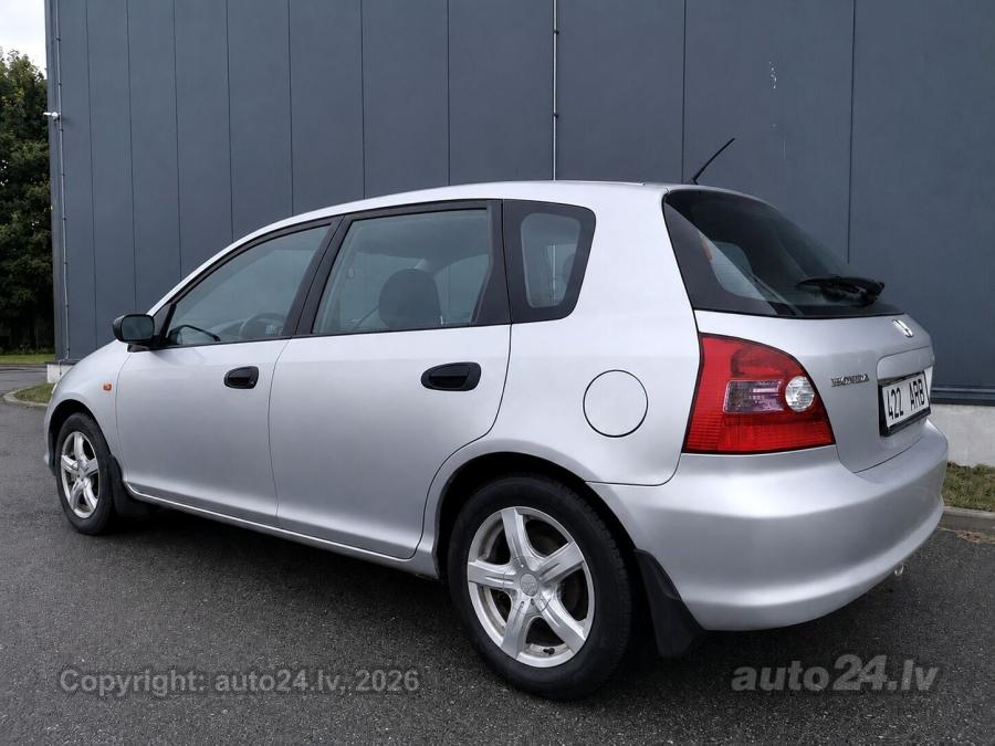 Grey Honda Civic 2002 in Tartu, with an engine capacity of 1.40 L and mileage of 150 thousand km for 990 €, photo 5 on AUTOMOTO.COM.LV