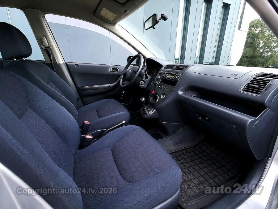 Grey Honda Civic 2002 in Tartu, with an engine capacity of 1.40 L and mileage of 150 thousand km for 990 €, photo 6 on AUTOMOTO.COM.LV