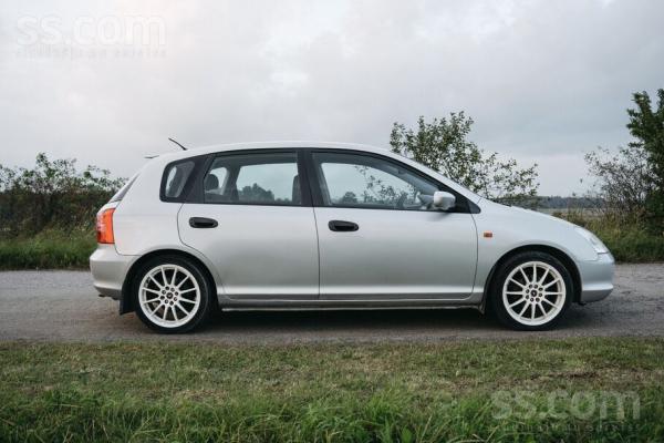 Pelēks Honda Civic 2002 Talsi, ar dzinēja tilpumu 1.70 L un nobraukumu 283 tūkst. km par 1350 €, foto 3 vietnē AUTOMOTO.COM.LV