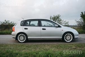 Pelēks Honda Civic 2002 Talsi, ar dzinēja tilpumu 1.70 L un nobraukumu 283 tūkst. km par 1350 €, foto 4 vietnē AUTOMOTO.COM.LV