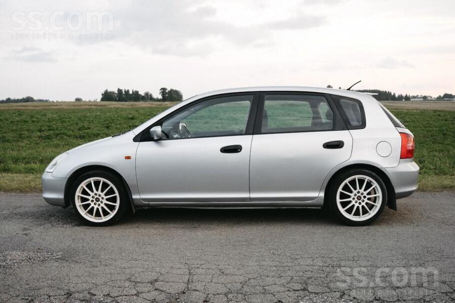 Pelēks Honda Civic 2002 Talsi, ar dzinēja tilpumu 1.70 L un nobraukumu 283 tūkst. km par 1350 €, foto 5 vietnē AUTOMOTO.COM.LV