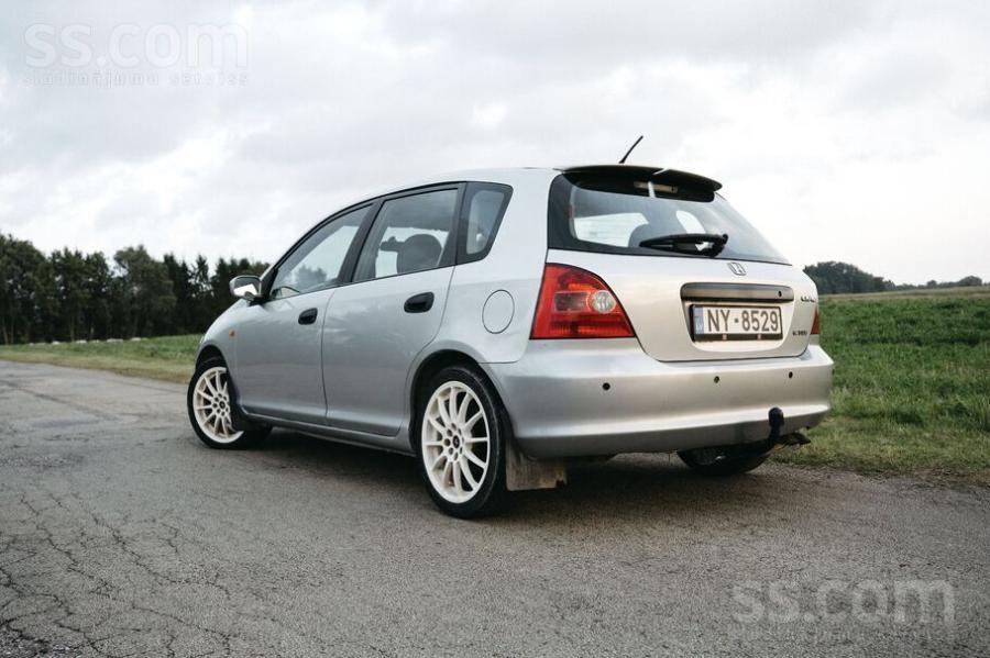 Pelēks Honda Civic 2002 Talsi, ar dzinēja tilpumu 1.70 L un nobraukumu 283 tūkst. km par 1350 €, foto 6 vietnē AUTOMOTO.COM.LV