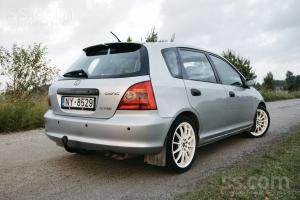 Pelēks Honda Civic 2002 Talsi, ar dzinēja tilpumu 1.70 L un nobraukumu 283 tūkst. km par 1350 €, foto 7 vietnē AUTOMOTO.COM.LV