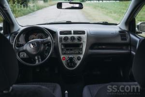 Pelēks Honda Civic 2002 Talsi, ar dzinēja tilpumu 1.70 L un nobraukumu 283 tūkst. km par 1350 €, foto 9 vietnē AUTOMOTO.COM.LV