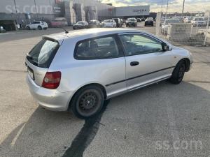 Pelēks Honda Civic 2002 Rīga, ar dzinēja tilpumu 1.40 L un nobraukumu 277 tūkst. km par 1150 €, foto 4 vietnē AUTOMOTO.COM.LV