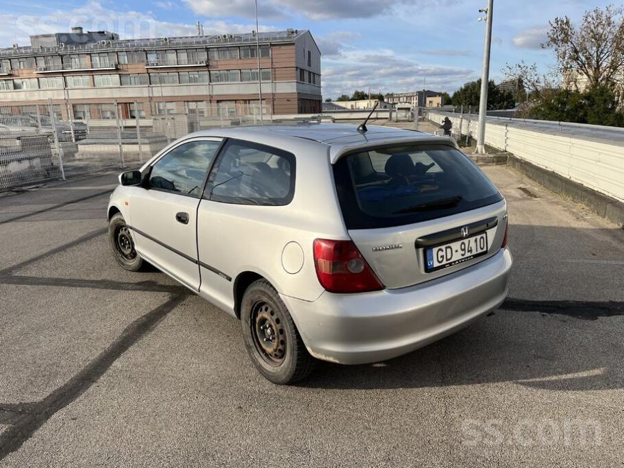 Pelēks Honda Civic 2002 Rīga, ar dzinēja tilpumu 1.40 L un nobraukumu 277 tūkst. km par 1150 €, foto 5 vietnē AUTOMOTO.COM.LV