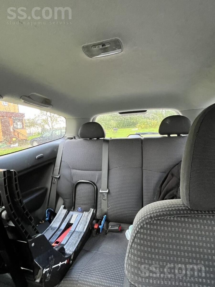 Pelēks Honda Civic 2002 Rīga, ar dzinēja tilpumu 1.40 L un nobraukumu 277 tūkst. km par 1150 €, foto 7 vietnē AUTOMOTO.COM.LV