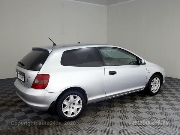 Pelēks Honda Civic 2003 Tallina, ar dzinēja tilpumu 1.60 L un nobraukumu 194 tūkst. km par 899 €, foto 3 vietnē AUTOMOTO.COM.LV