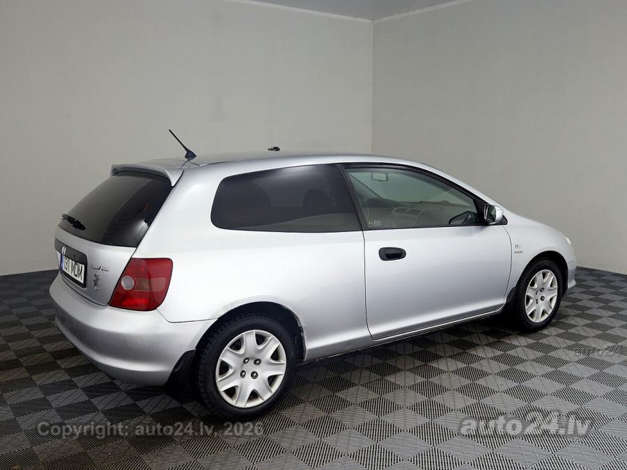 Pelēks Honda Civic 2003 Tallina, ar dzinēja tilpumu 1.60 L un nobraukumu 194 tūkst. km par 899 €, foto 3 vietnē AUTOMOTO.COM.LV