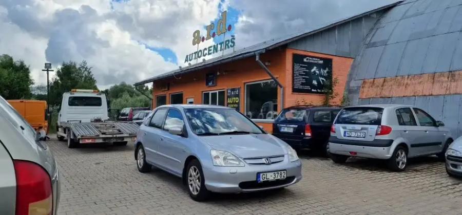 Pelēks Honda Civic 2003 Valmiera, ar dzinēja tilpumu 1.60 L un nobraukumu 168 tūkst. km par 1150 €, foto 1 vietnē AUTOMOTO.COM.LV