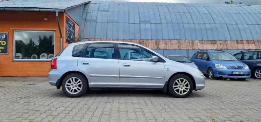 Pelēks Honda Civic 2003 Valmiera, ar dzinēja tilpumu 1.60 L un nobraukumu 168 tūkst. km par 1150 €, foto 3 vietnē AUTOMOTO.COM.LV