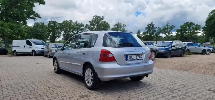 Pelēks Honda Civic 2003 Valmiera, ar dzinēja tilpumu 1.60 L un nobraukumu 168 tūkst. km par 1150 €, foto 6 vietnē AUTOMOTO.COM.LV
