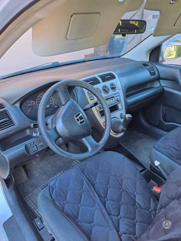Pelēks Honda Civic 2003 Panevēža, ar dzinēja tilpumu 1.69 L un nobraukumu 345 tūkst. km par 850 €, foto 9 vietnē AUTOMOTO.COM.LV