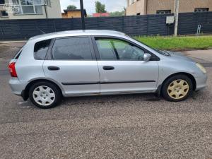 Pelēks Honda Civic 2003 Alīta, ar dzinēja tilpumu 1.70 L un nobraukumu 267 tūkst. km par 650 €, foto 6 vietnē AUTOMOTO.COM.LV