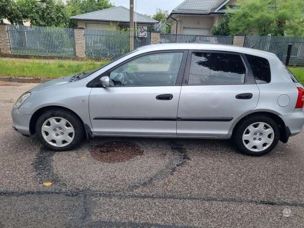 Pelēks Honda Civic 2003 Alīta, ar dzinēja tilpumu 1.70 L un nobraukumu 267 tūkst. km par 650 €, foto 2 vietnē AUTOMOTO.COM.LV