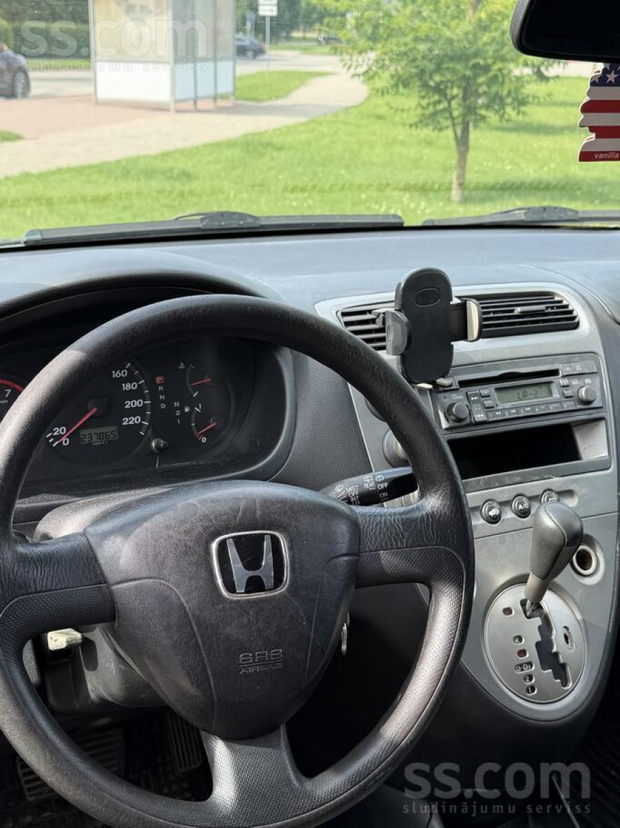 Pelēks Honda Civic 2003 Aizkraukle, ar dzinēja tilpumu 1.60 L un nobraukumu 236 tūkst. km par 890 €, foto 5 vietnē AUTOMOTO.COM.LV