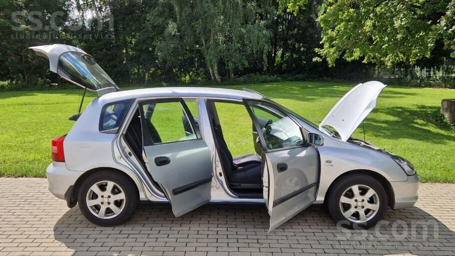 Pelēks Honda Civic 2003 Rīga, ar dzinēja tilpumu 1.60 L un nobraukumu 0 tūkst. km par 1290 €, foto 1 vietnē AUTOMOTO.COM.LV