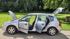 Pelēks Honda Civic 2003 Rīga, ar dzinēja tilpumu 1.60 L un nobraukumu 0 tūkst. km par 1290 €, foto 3 vietnē AUTOMOTO.COM.LV