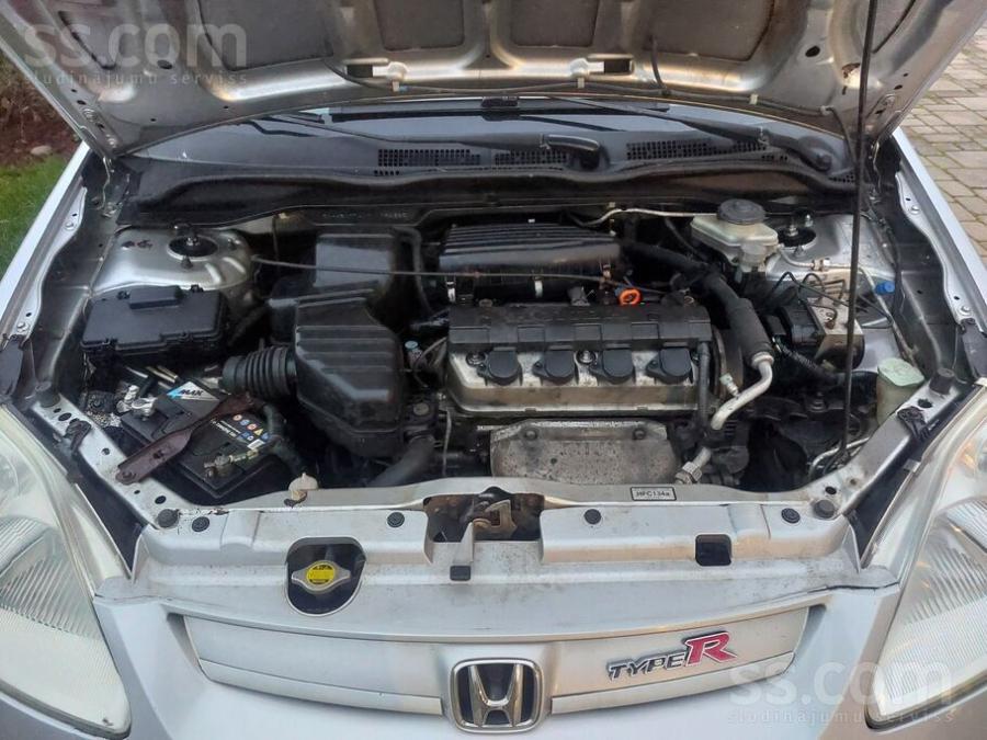 Grey Honda Civic 2003 in Riga, with an engine capacity of 1.40 L and mileage of 266 thousand km for 1450 €, photo 11 on AUTOMOTO.COM.LV