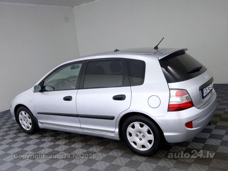 Pelēks Honda Civic 2004 Tallina, ar dzinēja tilpumu 1.60 L un nobraukumu 184 tūkst. km par 1199 €, foto 4 vietnē AUTOMOTO.COM.LV