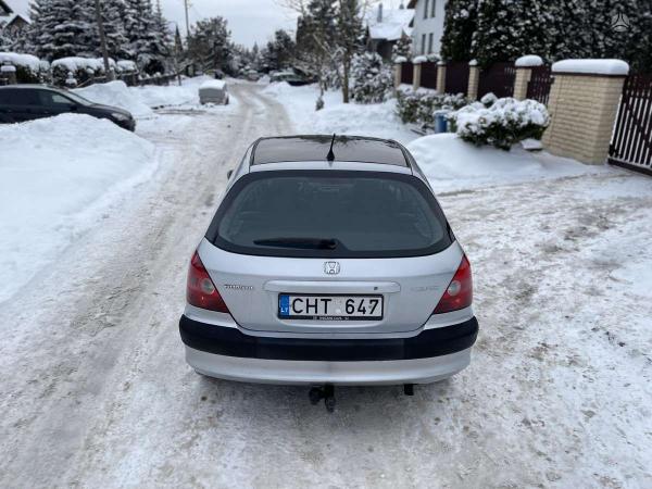 Pelēks Honda Civic 2004 Viļņa, ar dzinēja tilpumu 1.59 L un nobraukumu 200 tūkst. km par 1850 €, foto 6 vietnē AUTOMOTO.COM.LV