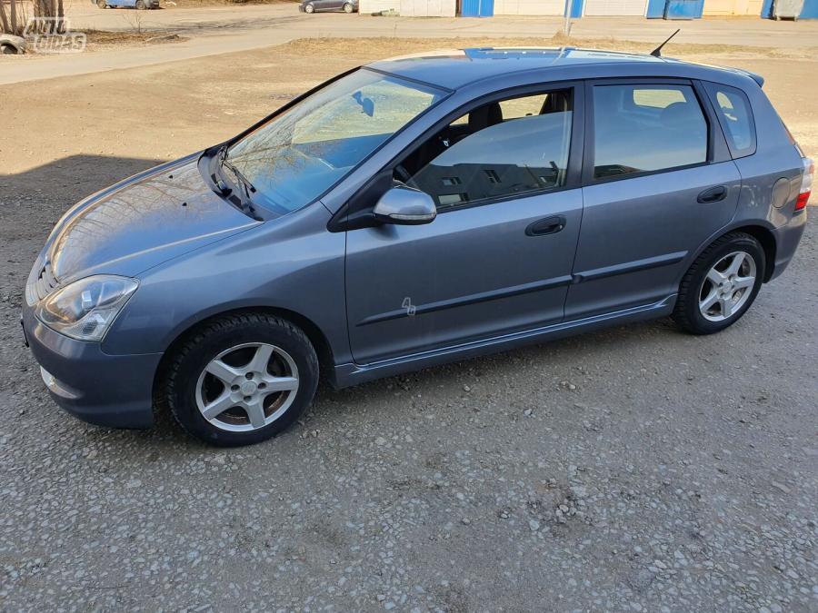 Grey Honda Civic 2004 in Siauliai, with an engine capacity of 1.70 L and mileage of 252 thousand km for 1250 €, photo 8 on AUTOMOTO.COM.LV