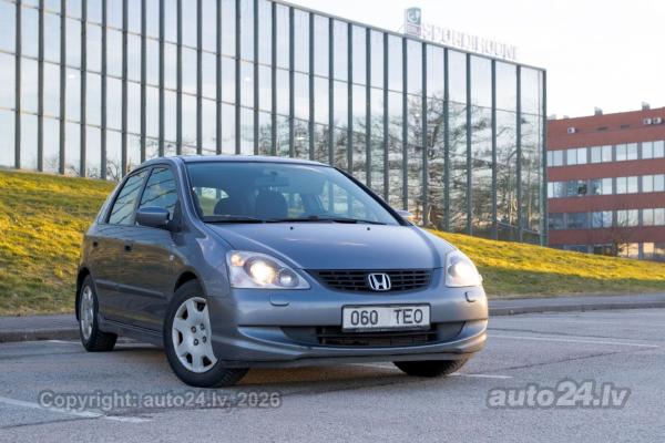 Pelēks Honda Civic 2004 Tallina, ar dzinēja tilpumu 1.60 L un nobraukumu 171 tūkst. km par 1999 €, foto 1 vietnē AUTOMOTO.COM.LV
