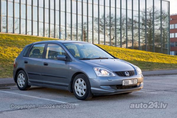 Pelēks Honda Civic 2004 Tallina, ar dzinēja tilpumu 1.60 L un nobraukumu 171 tūkst. km par 1999 €, foto 3 vietnē AUTOMOTO.COM.LV