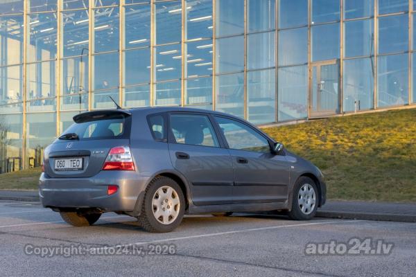 Pelēks Honda Civic 2004 Tallina, ar dzinēja tilpumu 1.60 L un nobraukumu 171 tūkst. km par 1999 €, foto 6 vietnē AUTOMOTO.COM.LV