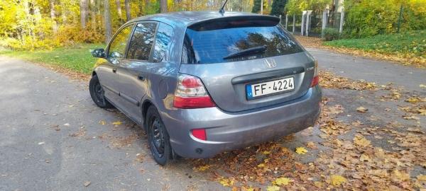 Pelēks Honda Civic 2004 Rīga, ar dzinēja tilpumu 1.40 L un nobraukumu 269 tūkst. km par 1000 €, foto 3 vietnē AUTOMOTO.COM.LV