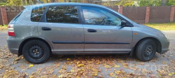 Pelēks Honda Civic 2004 Rīga, ar dzinēja tilpumu 1.40 L un nobraukumu 269 tūkst. km par 1000 €, foto 5 vietnē AUTOMOTO.COM.LV