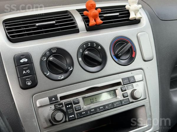 Grey Honda Civic 2004 in Riga, with an engine capacity of 1.70 L and mileage of 346 thousand km for 550 €, photo 8 on AUTOMOTO.COM.LV