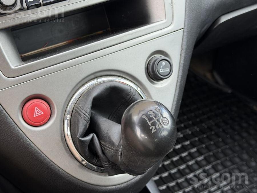 Pelēks Honda Civic 2004 Rīga, ar dzinēja tilpumu 1.70 L un nobraukumu 346 tūkst. km par 550 €, foto 10 vietnē AUTOMOTO.COM.LV