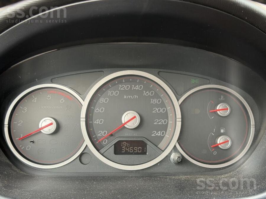 Pelēks Honda Civic 2004 Rīga, ar dzinēja tilpumu 1.70 L un nobraukumu 346 tūkst. km par 550 €, foto 11 vietnē AUTOMOTO.COM.LV