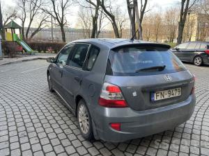 Pelēks Honda Civic 2005 Rīga, ar dzinēja tilpumu 1.60 L un nobraukumu 243 tūkst. km par 2000 €, foto 7 vietnē AUTOMOTO.COM.LV