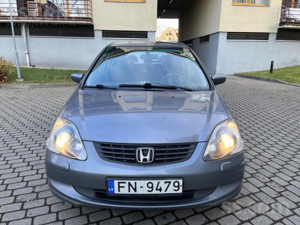 Pelēks Honda Civic 2005 Rīga, ar dzinēja tilpumu 1.60 L un nobraukumu 243 tūkst. km par 2000 €, foto 8 vietnē AUTOMOTO.COM.LV