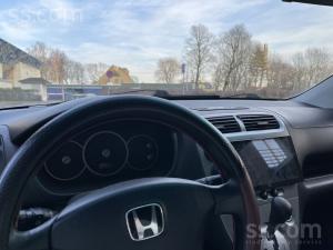 Pelēks Honda Civic 2005 Rīga, ar dzinēja tilpumu 1.60 L un nobraukumu 243 tūkst. km par 2000 €, foto 9 vietnē AUTOMOTO.COM.LV